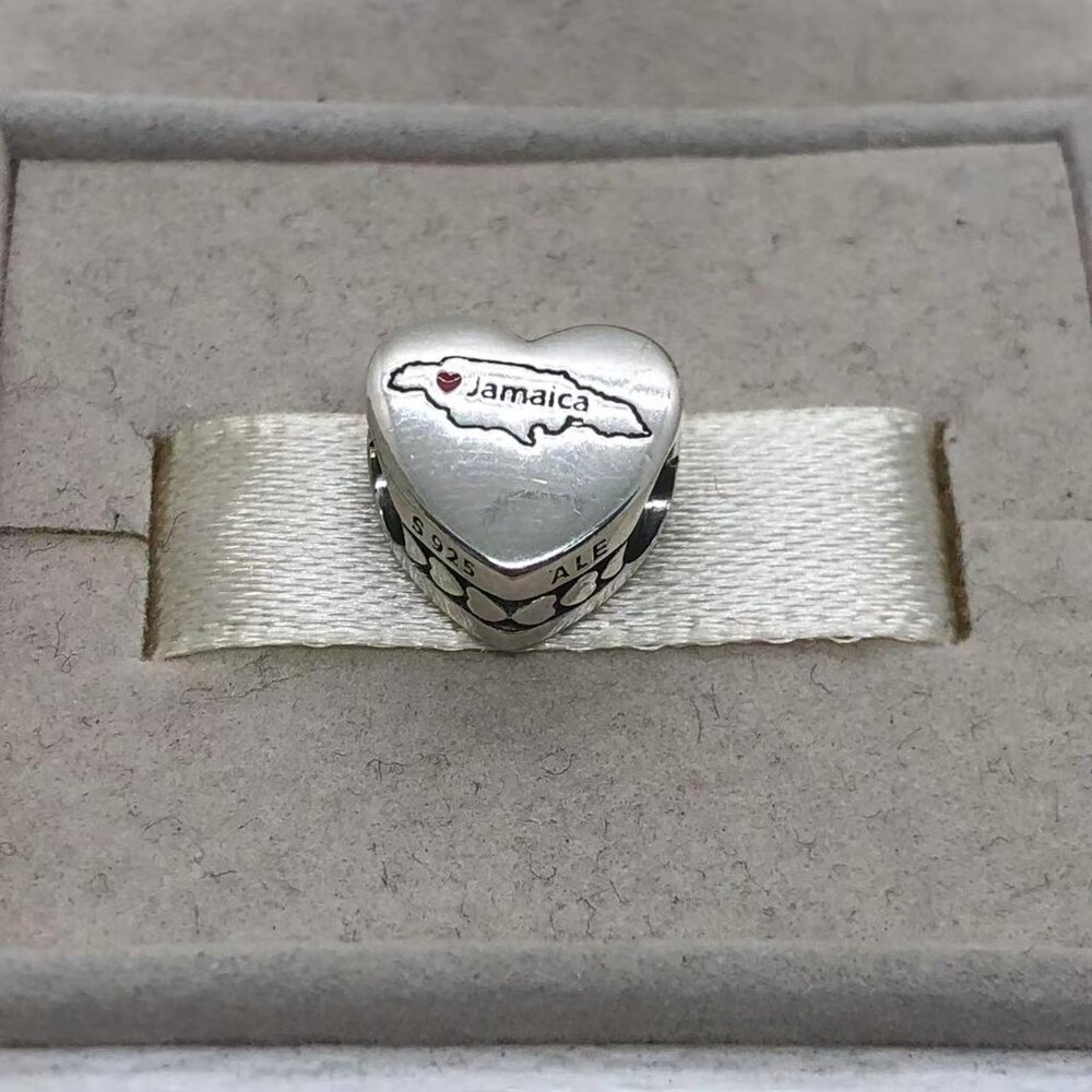 Pandora Jamaica Map Charm Exclusive Heart Bead Charm - Gem